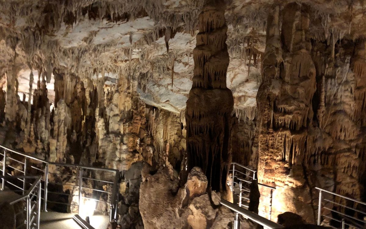 Koutouki Cave | Explore Greece